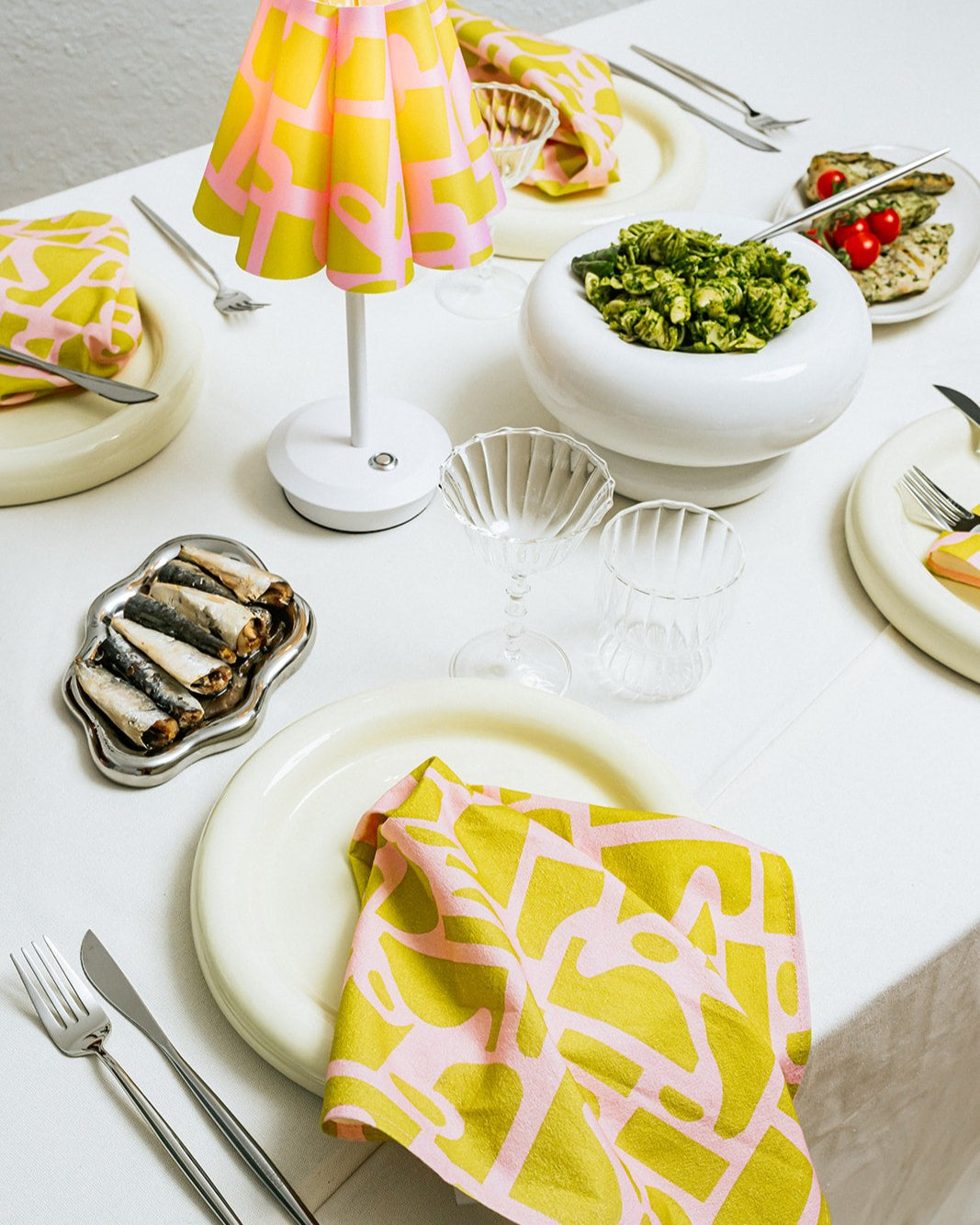 STYLING ITEMS – Maebel